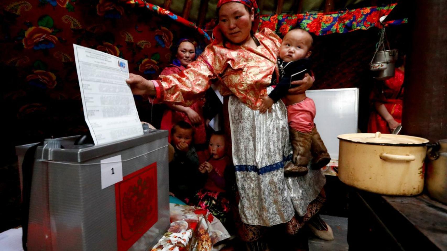 Así votan los nómadas rusos que viven a 40 bajo cero en territorios ...