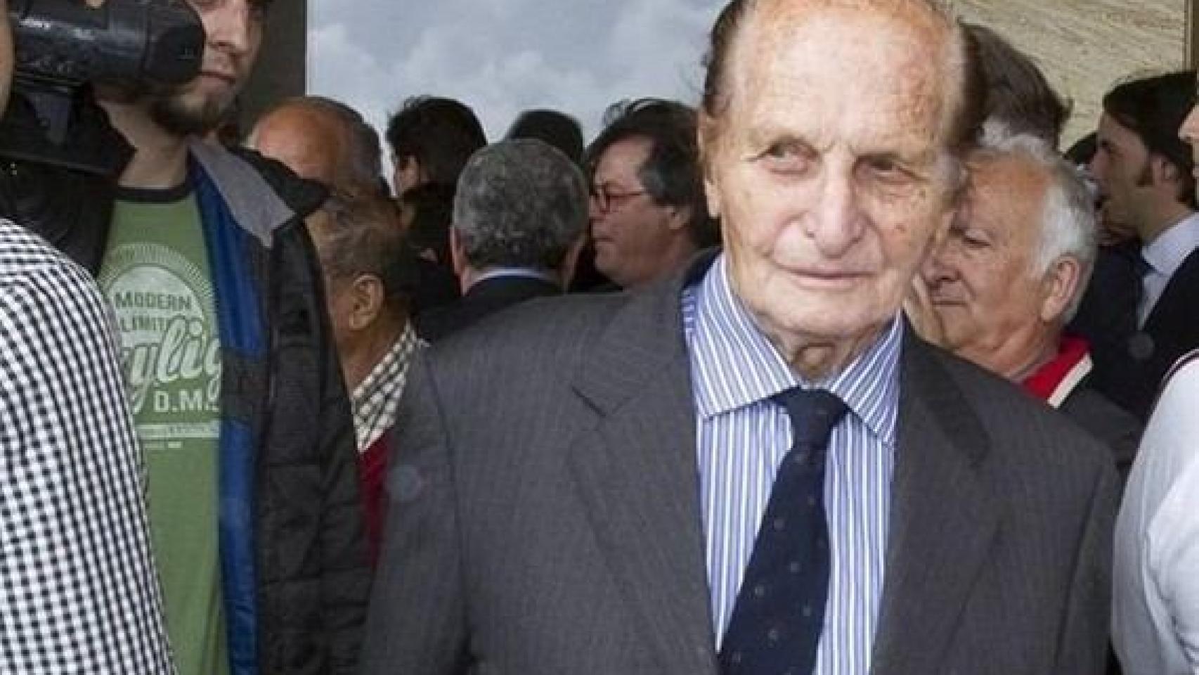Muere a los 93 años el mítico rejoneador Ángel Peralta
