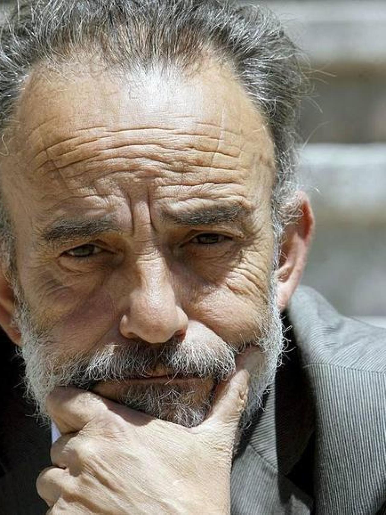 El doctor Montes, en su última entrevista: "Tengo el jarabe terminal en ...