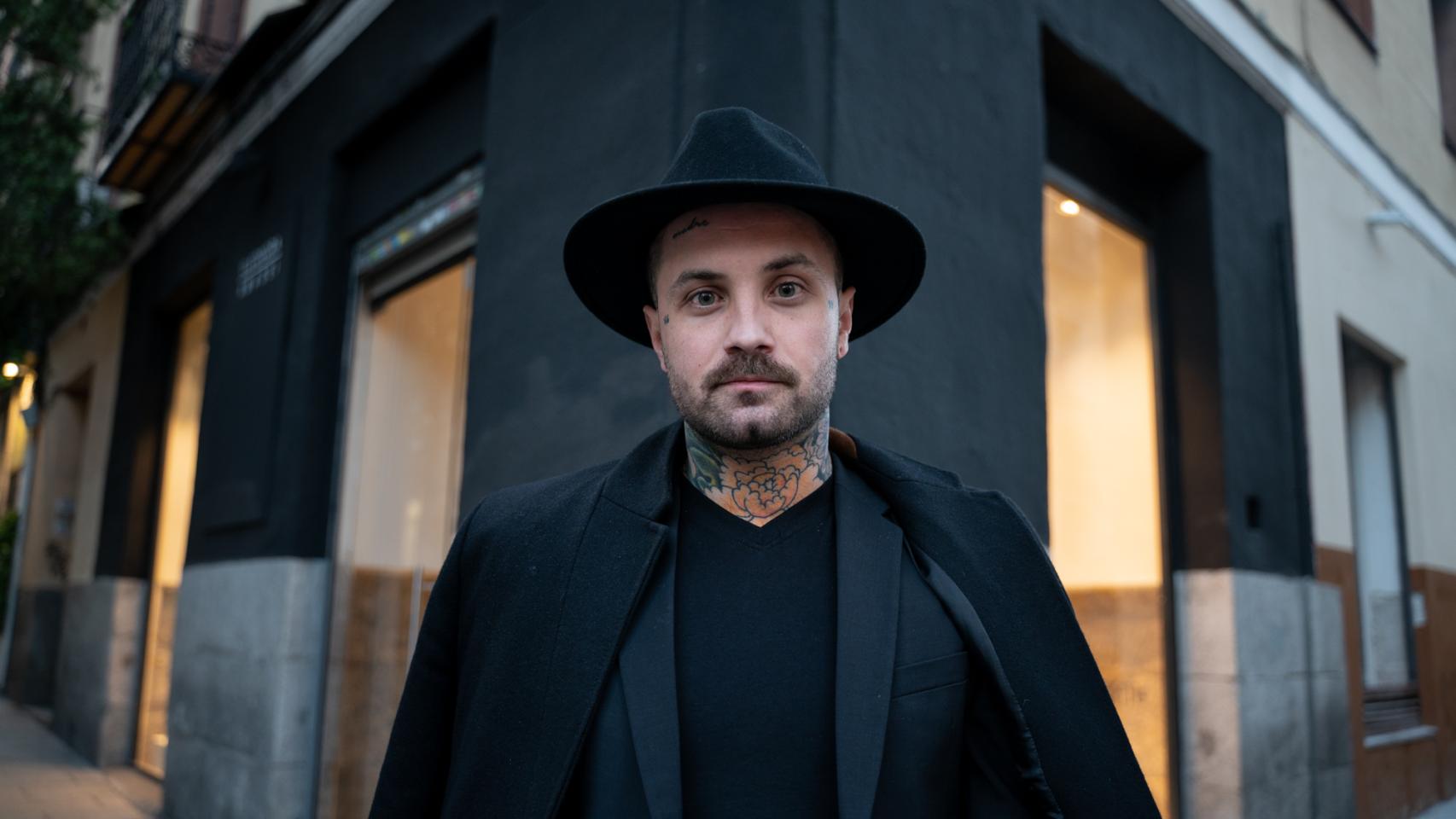 Háblame de sexo: Abel Azcona: “La sexualidad late en mi obra siempre desde el espíritu crítico”