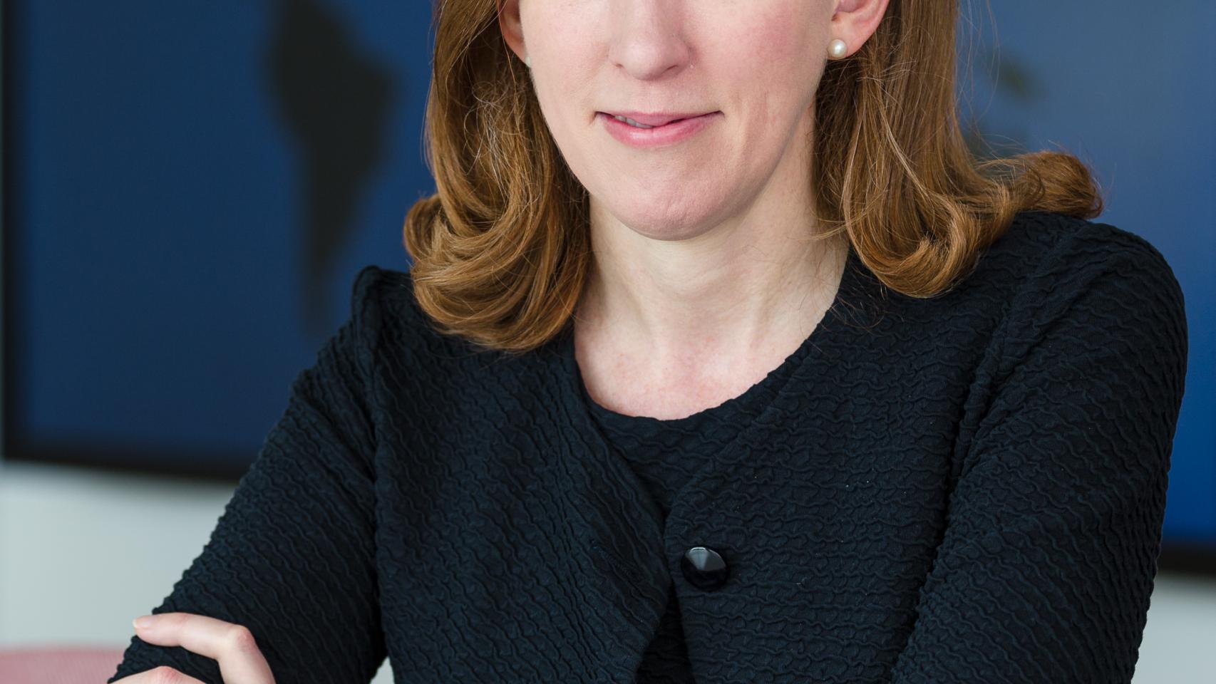 Facebook ficha a la abogada que legisló para que EEUU pudiese revisar ...