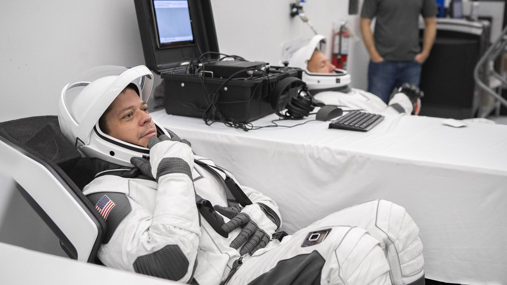 Así son los trajes espaciales para los primeros astronautas de SpaceX