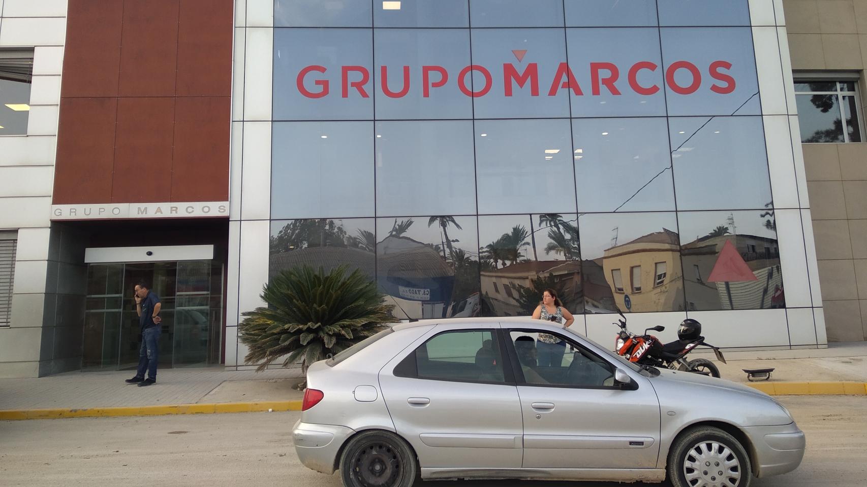La ruina del concesionario Marcos: 1.200 coches al desguace por la Dana ...