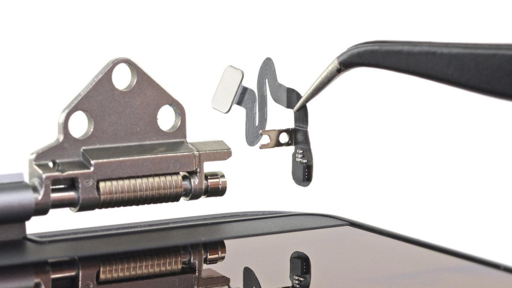 El nuevo MacBook Pro tiene un sensor secreto, y nadie sabe para qué sirve