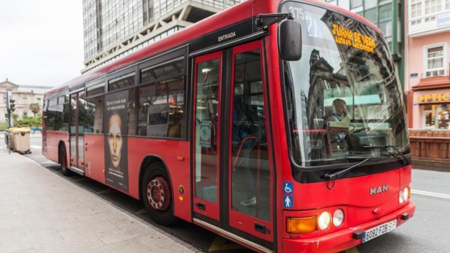 El nuevo récord de viajes en el bus urbano en A Coruña supera los 27,5 ...