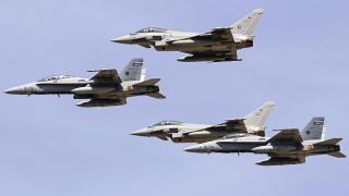 Del esperado relevo de los cazas Harrier a la botadura de la fragata F-111: los programas ...