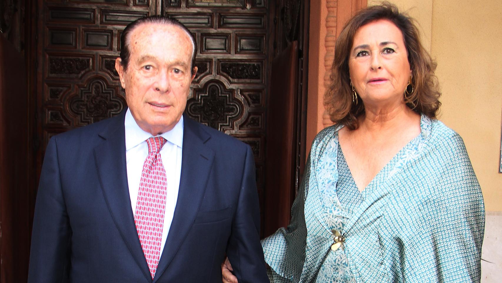 Primeras palabras de Carmen Tello tras el nuevo ingreso de Curro Romero: "El párkinson hace que ...