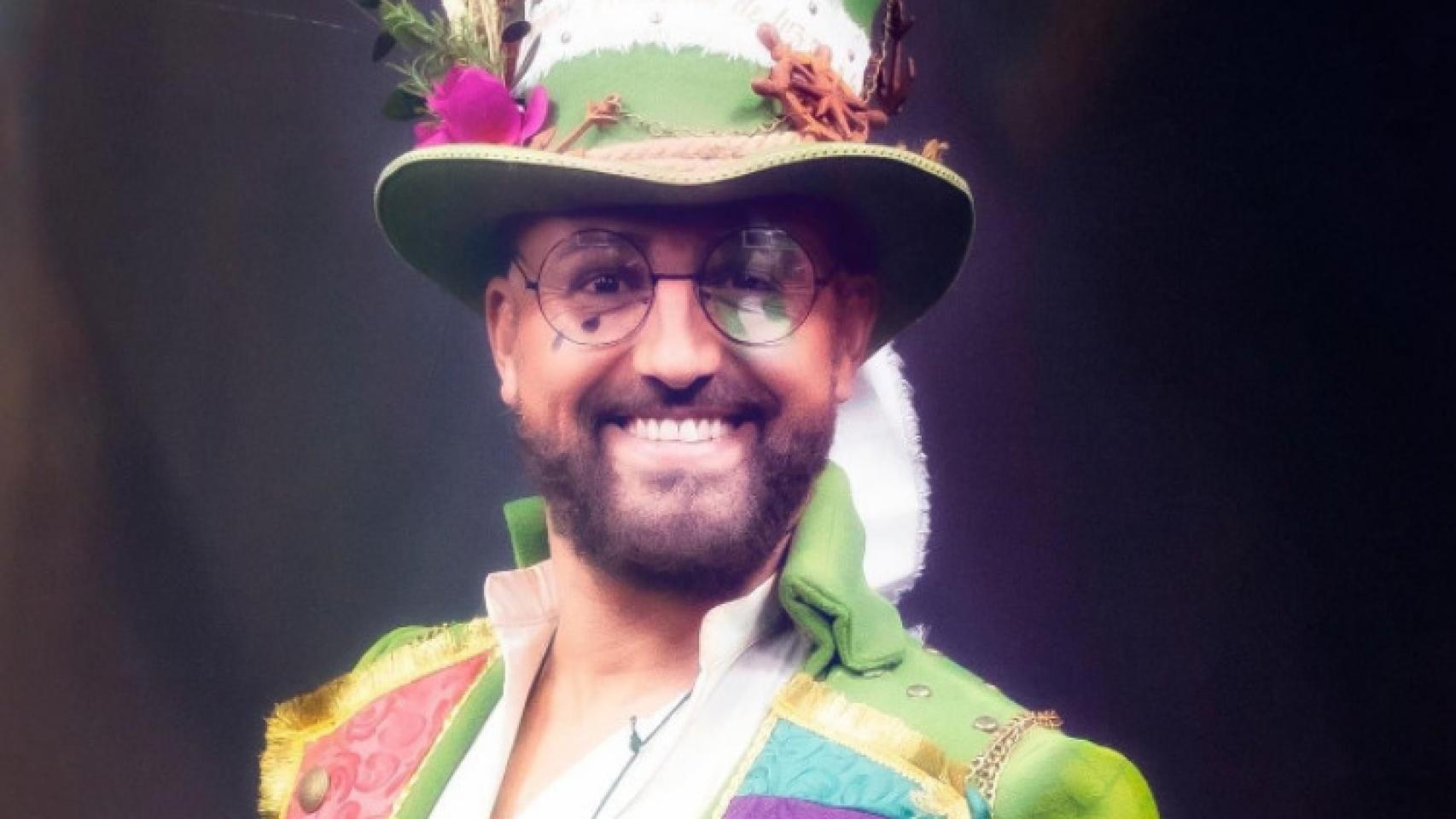 Callad y oíd al pueblo