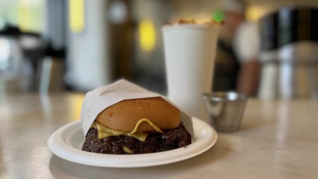 Las mejores smash burgers de Madrid después de probar 20 hamburgueserías