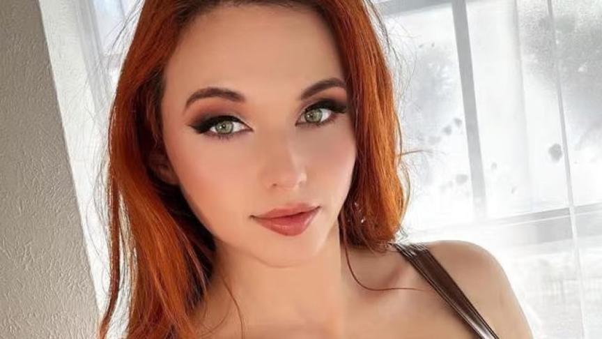 Quién es Amouranth, la reina del ASMR y modelo de Only Fans que boxeará en La Velada 3 de Ibai
