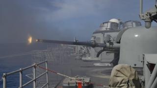 Así es la fragata Navarra, el buque que España manda al Índico para ...