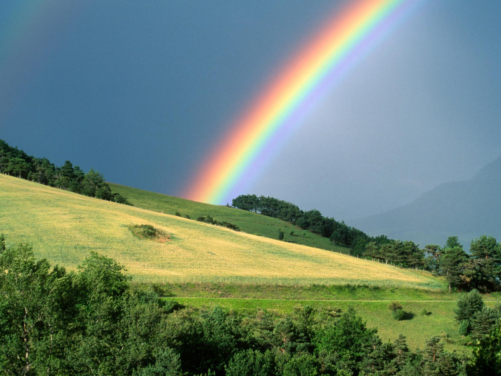 Colores Del Arco Iris Reales 150.149 Arco Iris Stock Photos, High Res