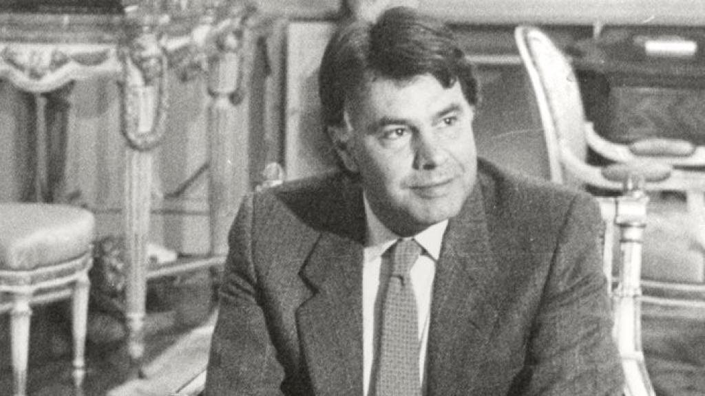 Felipe González, ante la historia: un libro se ensaña sin compasión ...