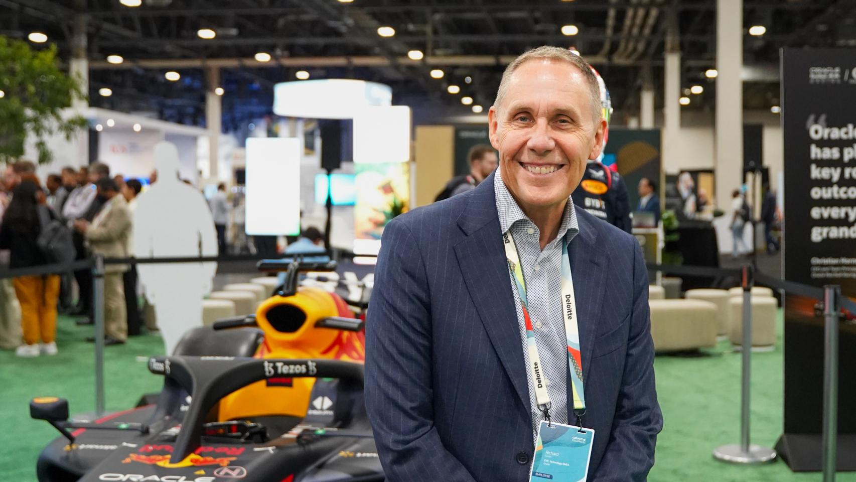 Smith (Oracle) ve necesario poner "guardarraíles" al avance de la IA ...