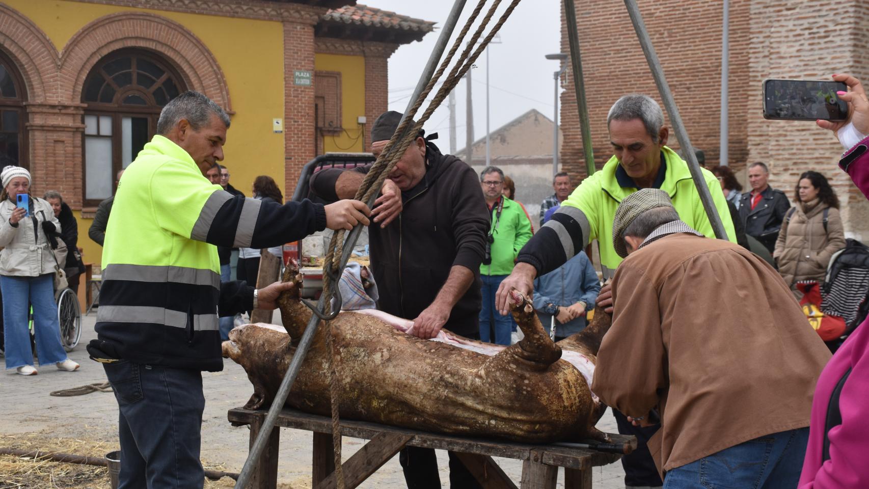VÍDEO | Valdestillas disfruta de un día repleto de tradición y sabor en ...