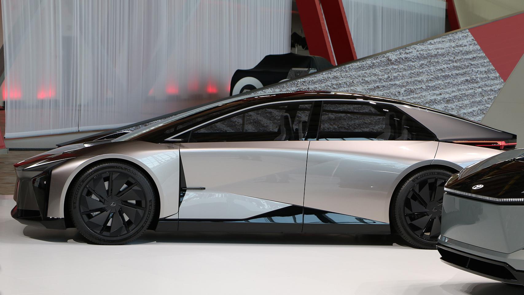 IA, recargas en 20 minutos y volantes futuristas: así serán los coches ...