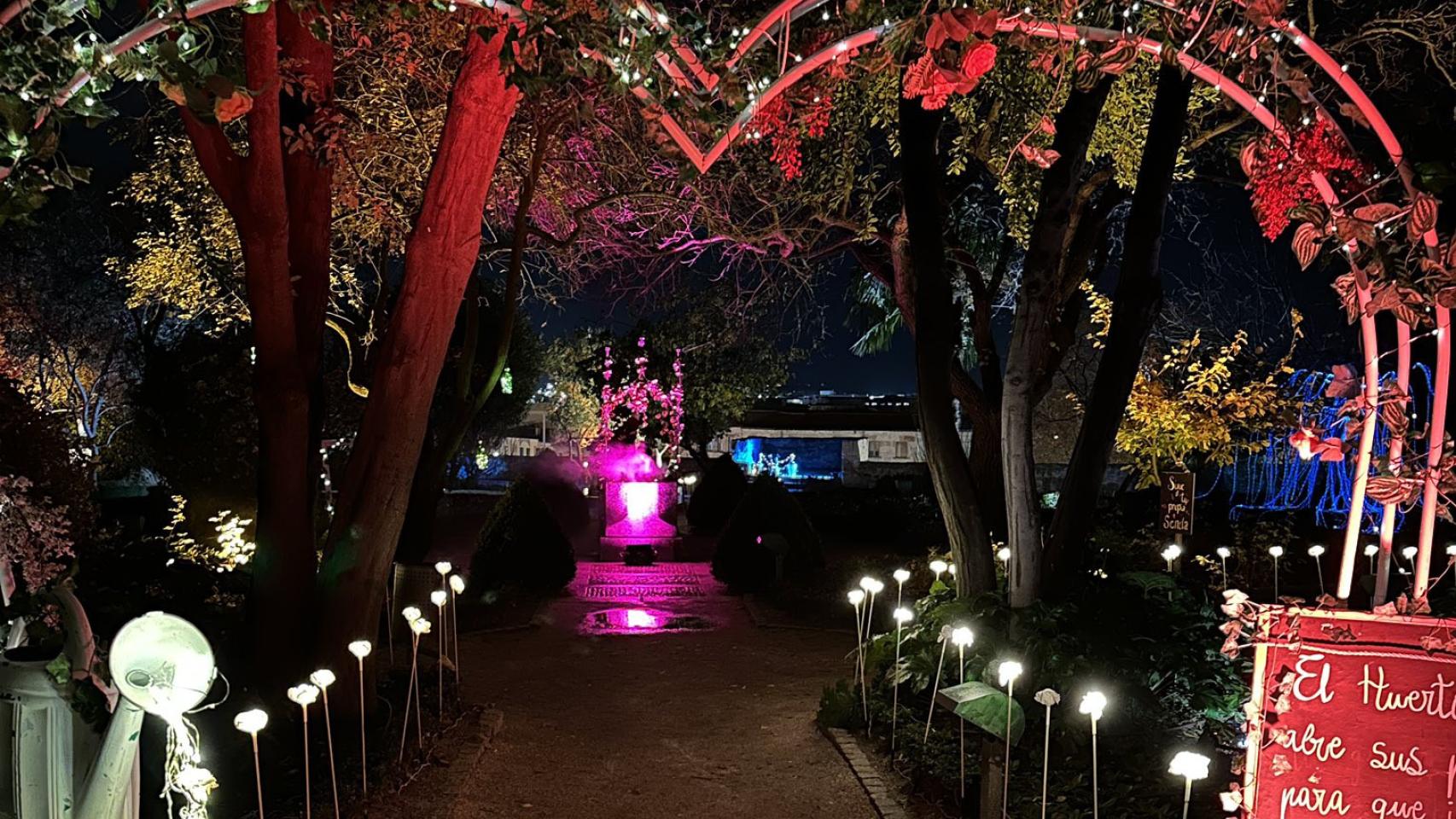 'El Huerto Mágico' donde anida La Celestina seduce en la noche salmantina