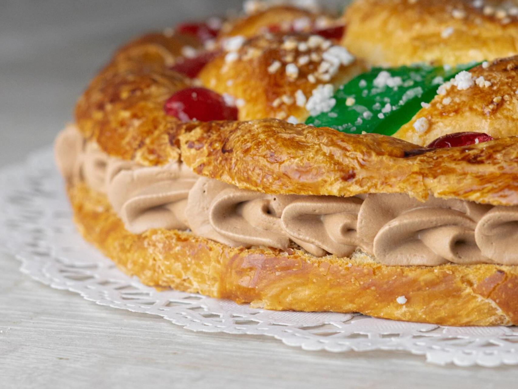 El obrador de Menorca que hace ensaimada rellena de turrón y envía a ...