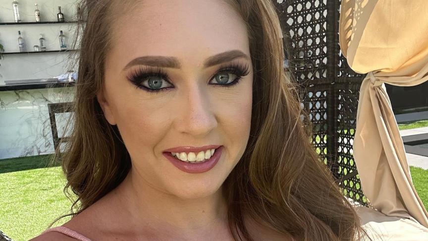 Kagney Linn Karter, conocida actriz de cine para adultos, se suicidó ...