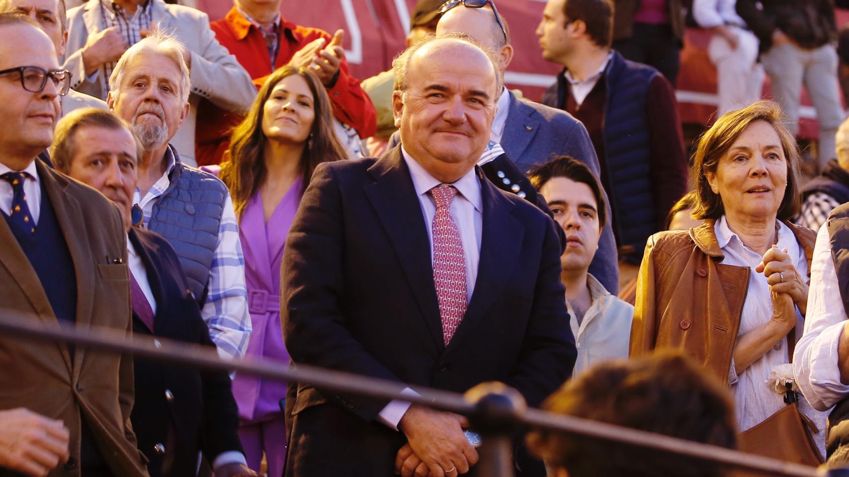 Un corridón de Santiago Domecq calienta la Feria y saca a David de ...