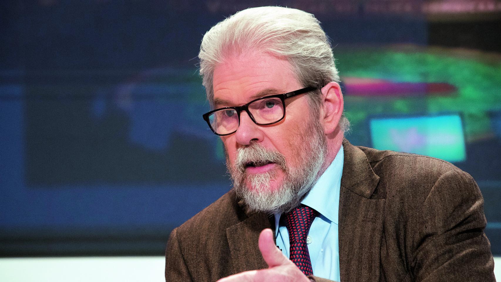 Pasión, torpeza, ingenio y acritud: una mirada a la España actual a ...