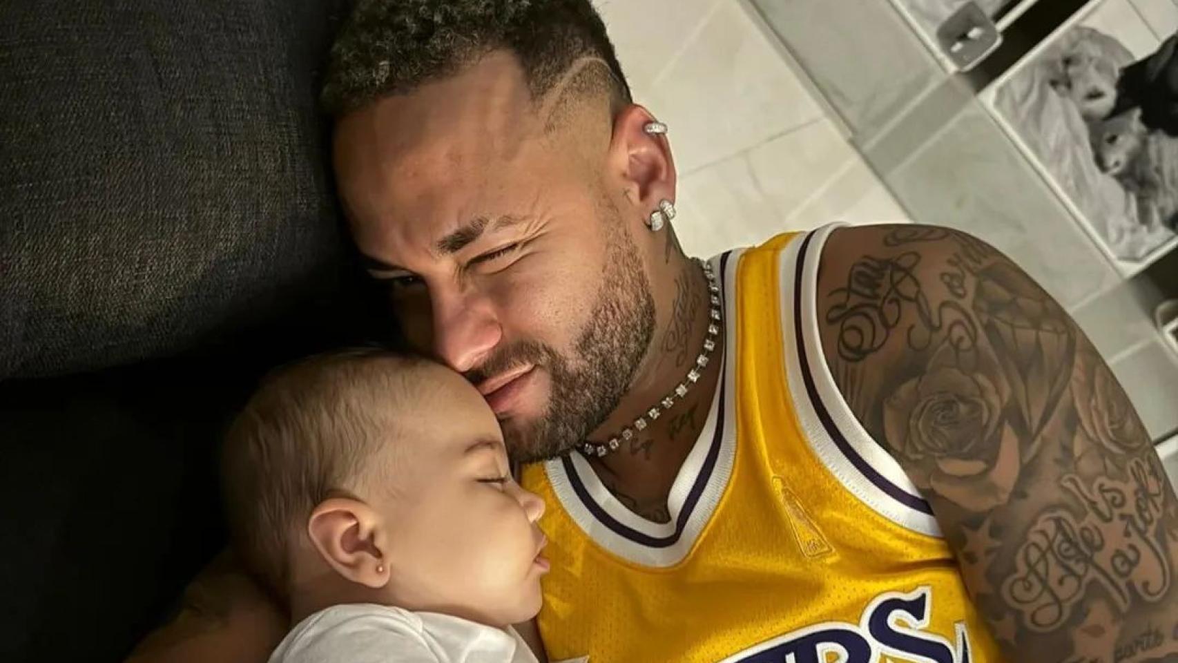 Neymar vuelve a liarla en redes: pillan al futbolista jugando al póquer ...