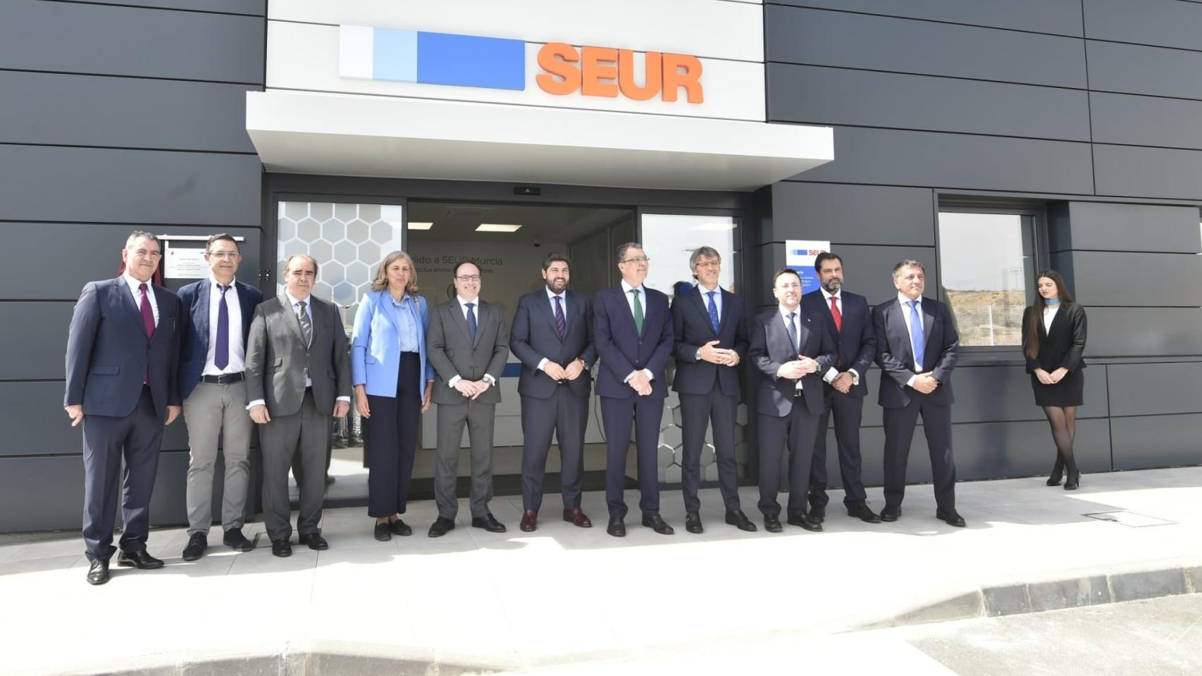 Así es el nuevo centro de SEUR en Murcia: "Más de 200 trabajadores y 25 ...