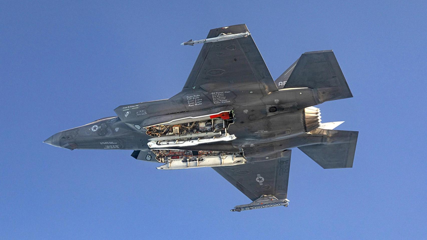 Los cazas F-35 y Su-35, frente a frente: así será el combate aéreo entre Israel e Irán que busca ...