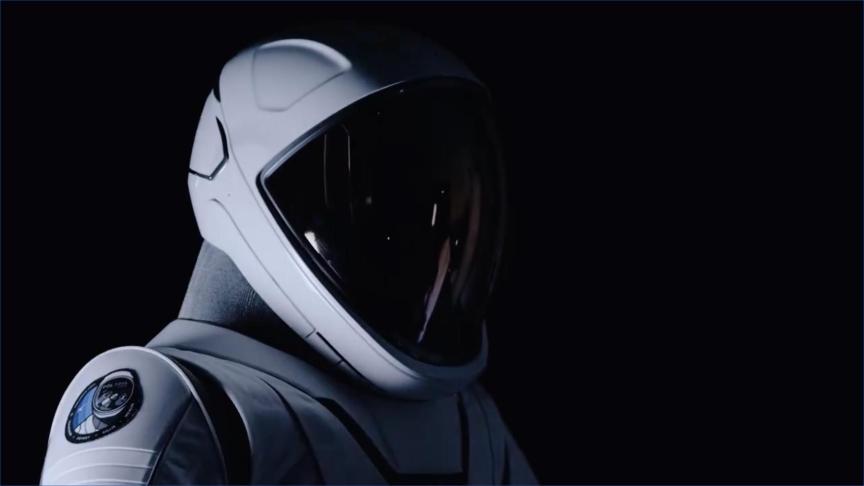 Elon Musk presenta los nuevos trajes de SpaceX: caminatas espaciales con HUD en el casco y ...