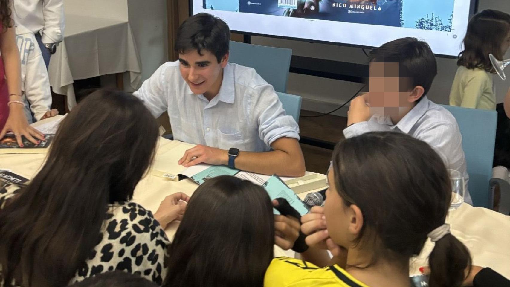 Nico Minguela, el marbellí de 15 años que ha escrito 5 libros, y en ...