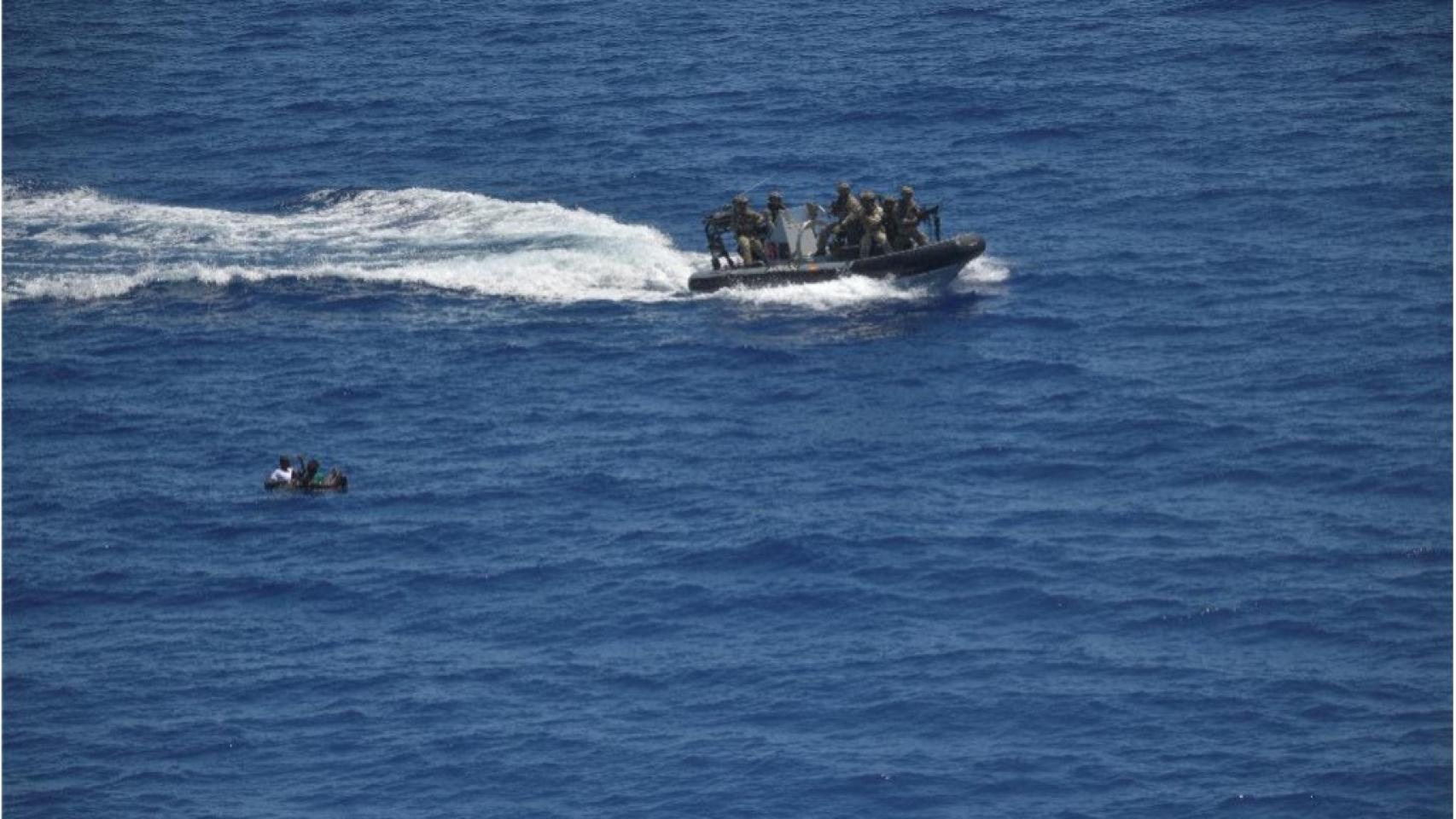 Así es la fragata de la Armada española que ha capturado a 6 piratas en ...