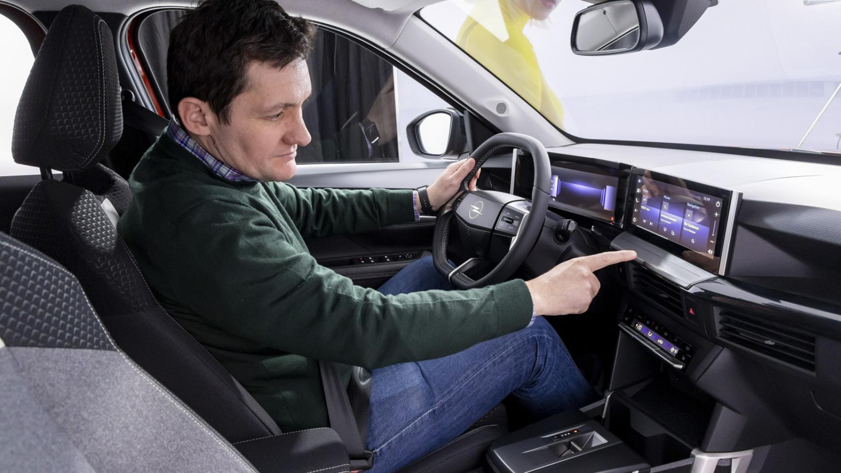 Al volante del Opel Frontera: un SUV híbrido y eléctrico, rival del ...