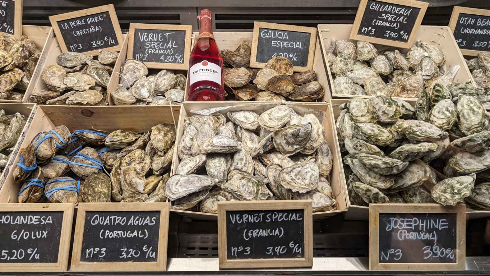 El único bar de Madrid que sólo tiene ostras de pinchos: 20 tipos ...