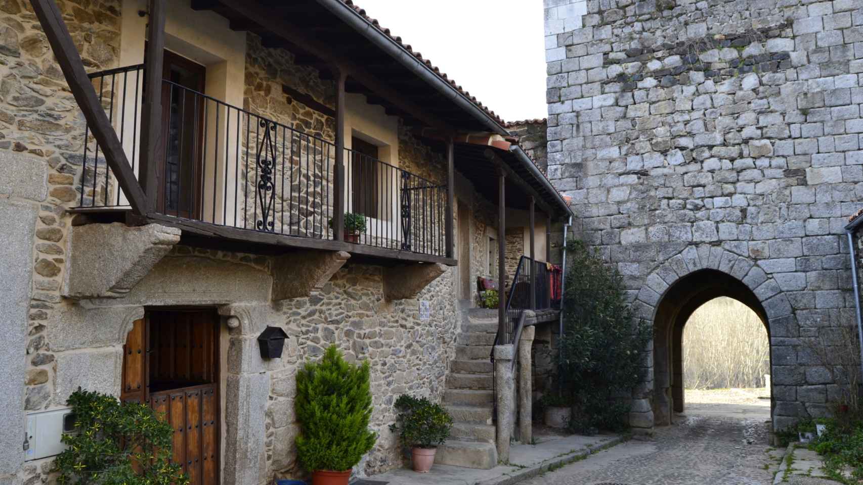 Este es el pueblo más antiguo de Salamanca: calles medievales y mozos de los que escribió García ...