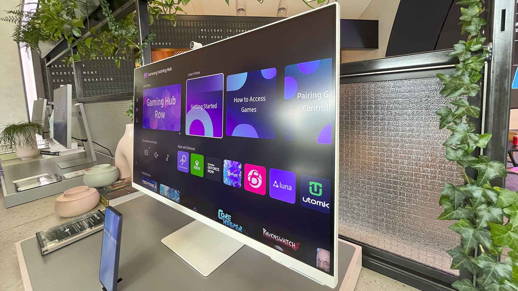 Adiós al reflejo de la luz en la pantalla: Samsung lanza en España sus ...