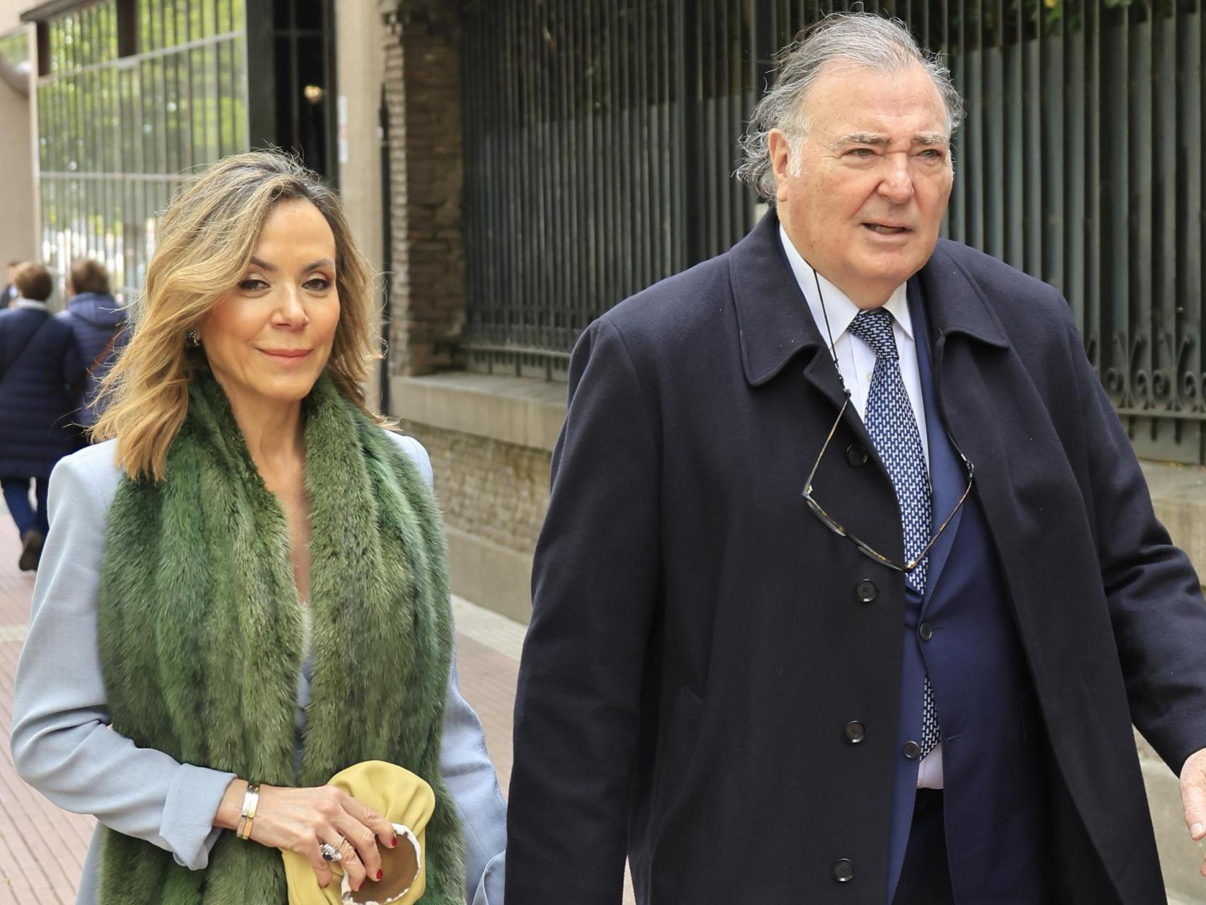 La boda de Juancho, el sobrino de Ana Obregón, en Cangas de Onís: los ...