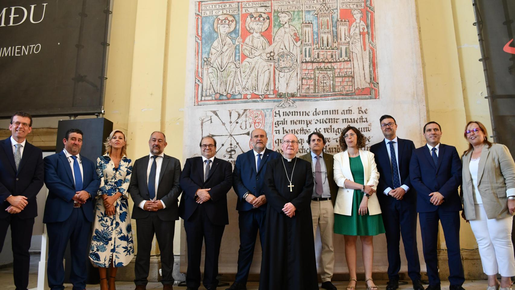 Uclés conoce y admira su pasado histórico de la mano del Tumbo Menor de ...