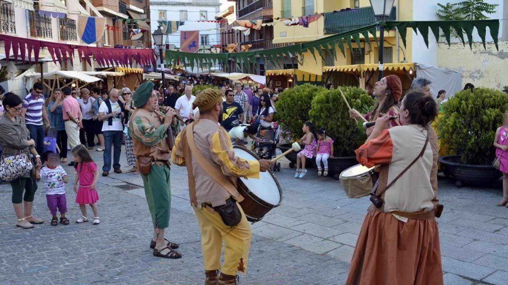 El mercadillo medieval más impresionante de Madrid llega a Colmenar ...