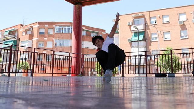 Manizha, la break dancer afgana que sobrevivió a los talibanes y ahora ...