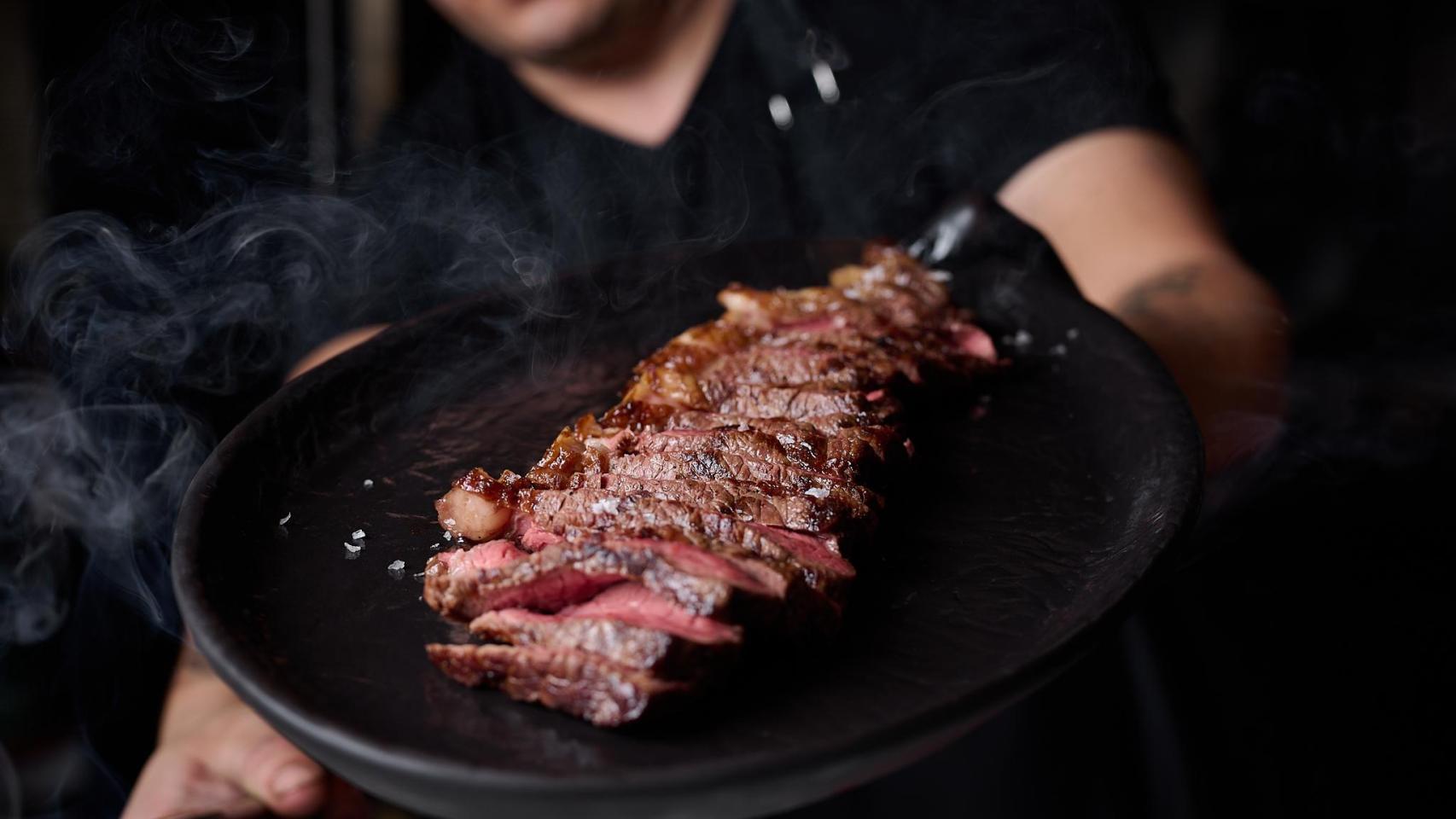 Al Fuego, el restaurante con la mejor carne del mundo: tiene tienda ...