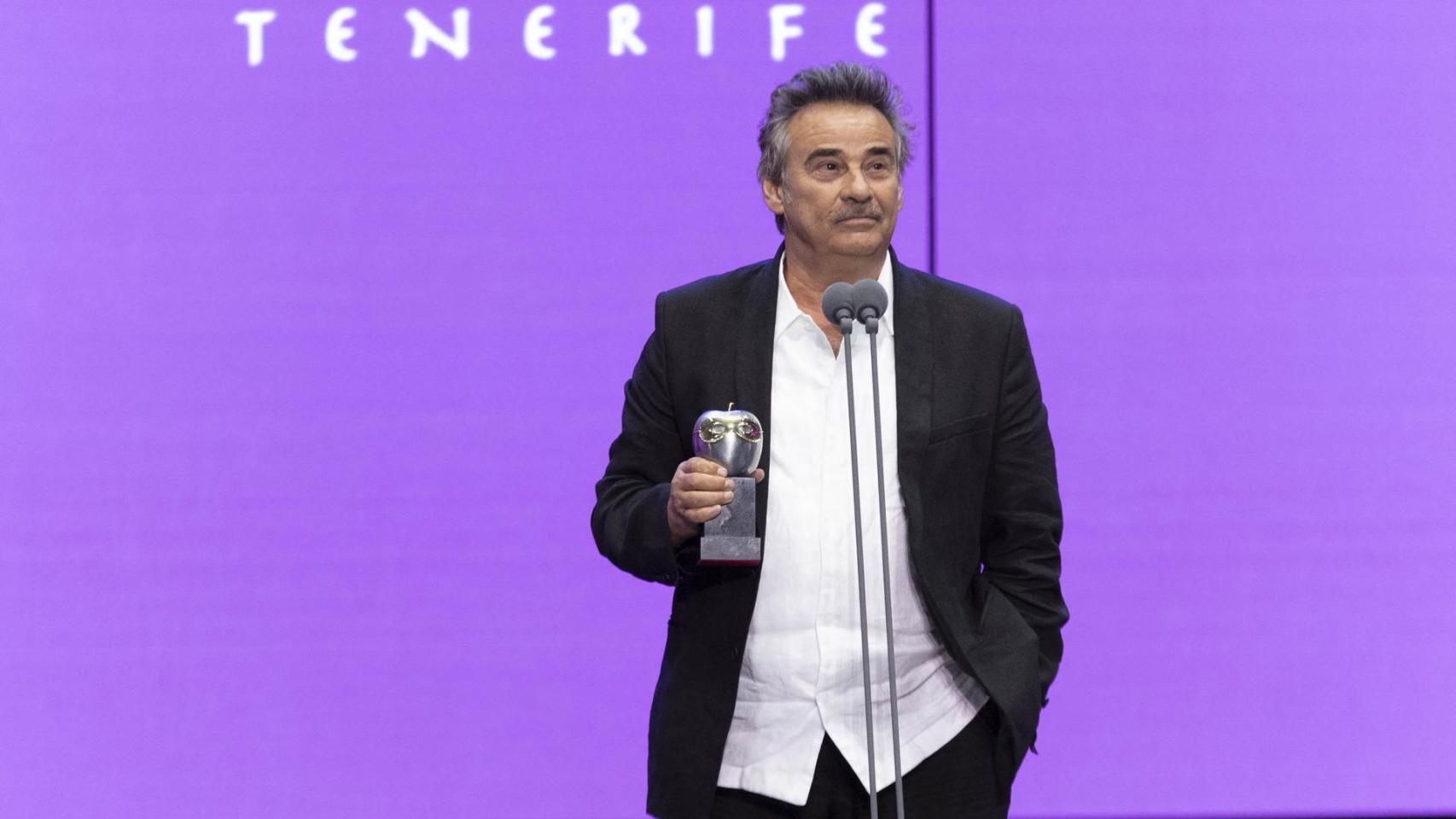 'Forever' y 'Falsestuff' triunfan en unos Max que claman por un teatro ...