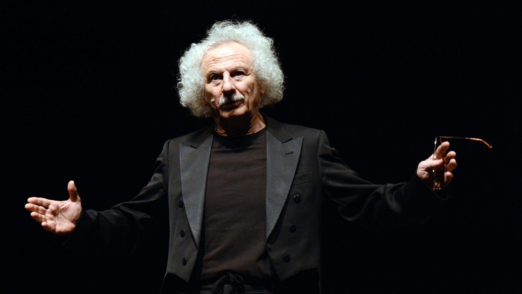 El Brujo hace balance de su vida sobre el escenario con versos del ...