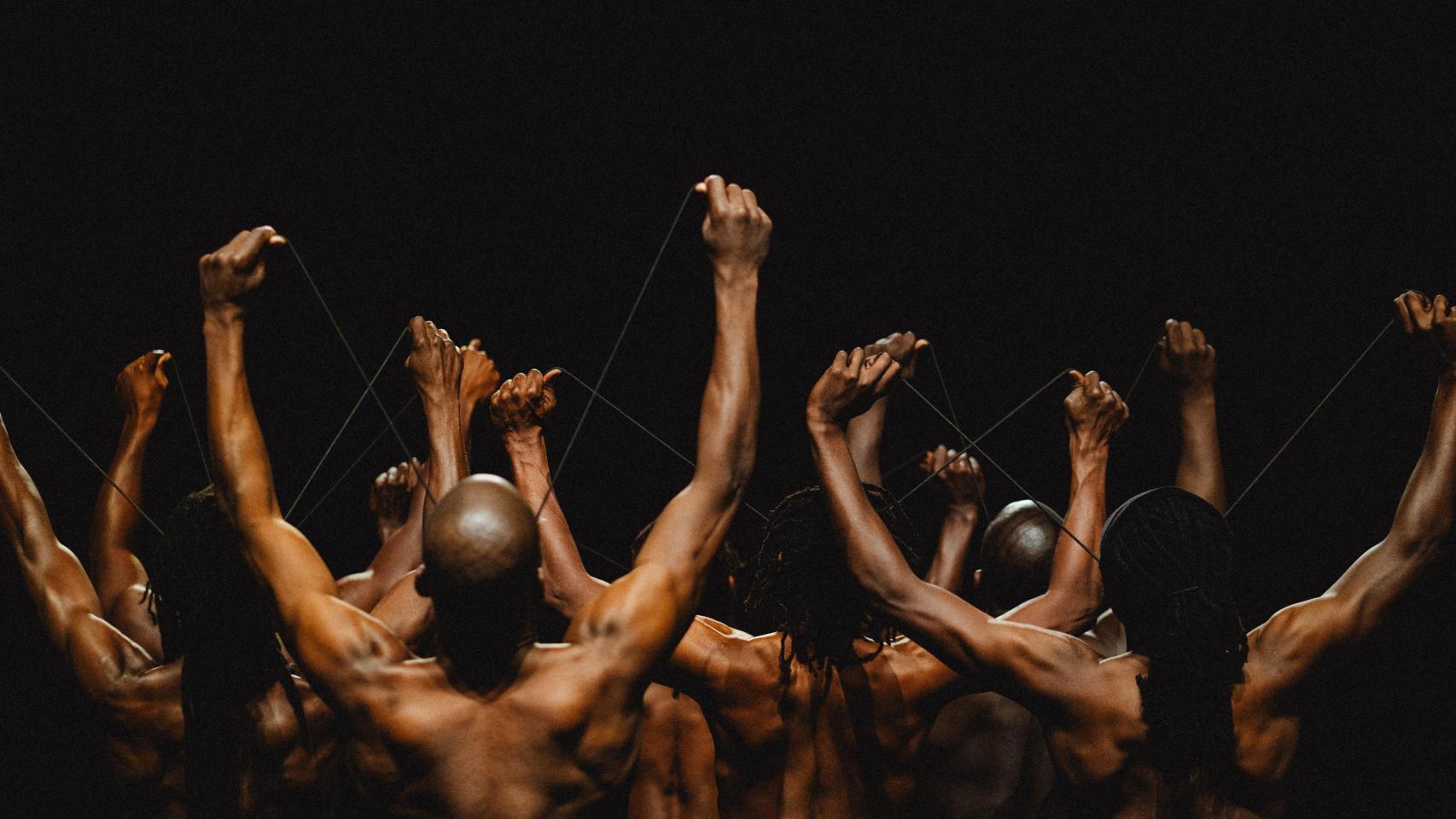 'Full moon', la fascinante búsqueda de las fuentes de la danza de Josef ...