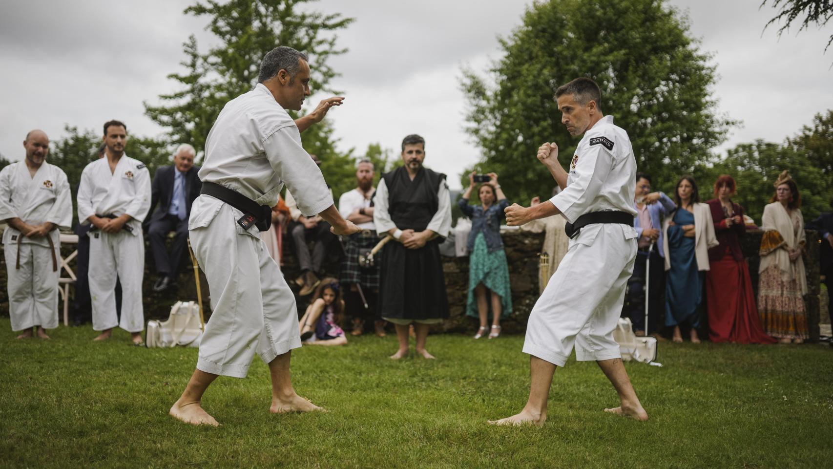 La boda medieval de Daniela y Joaquín cerca de A Coruña con duelos de ...