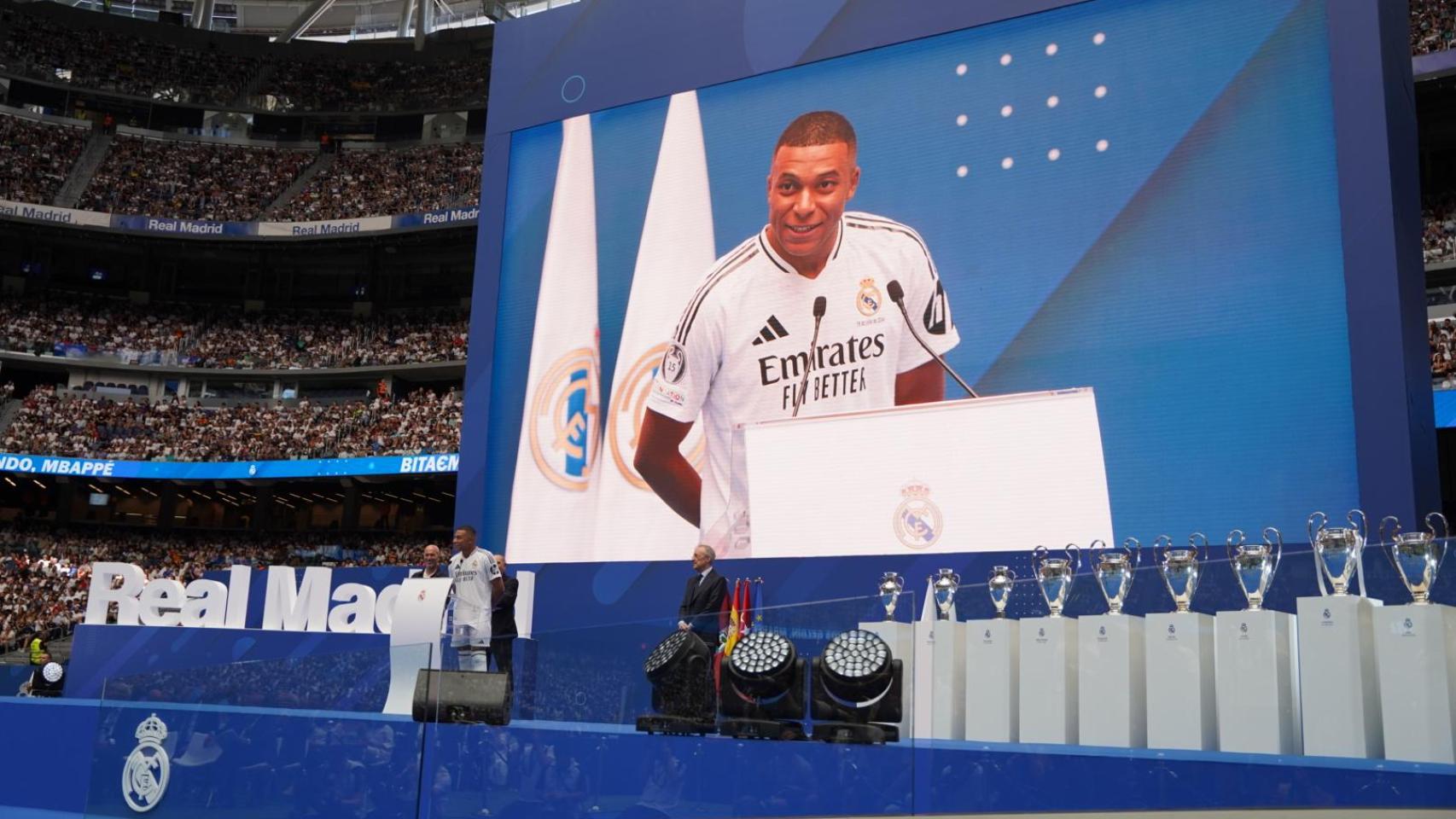 Presentación de Mbappé| Así ha sido el acto en el Santiago Bernabéu y ...