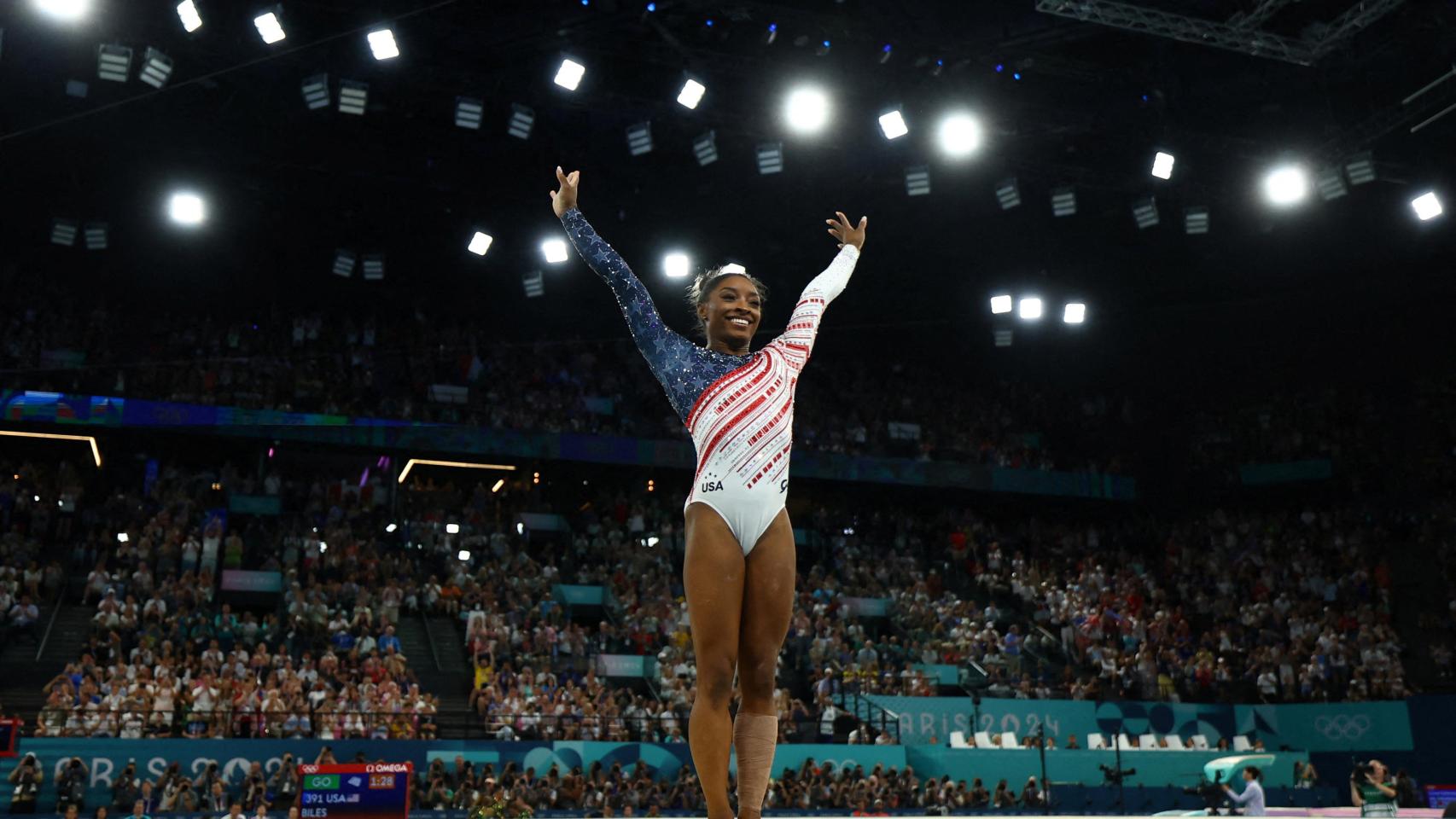 La imagen viral de Simone Biles junto a Shaquille O’Neal: el 1,42 de la ...