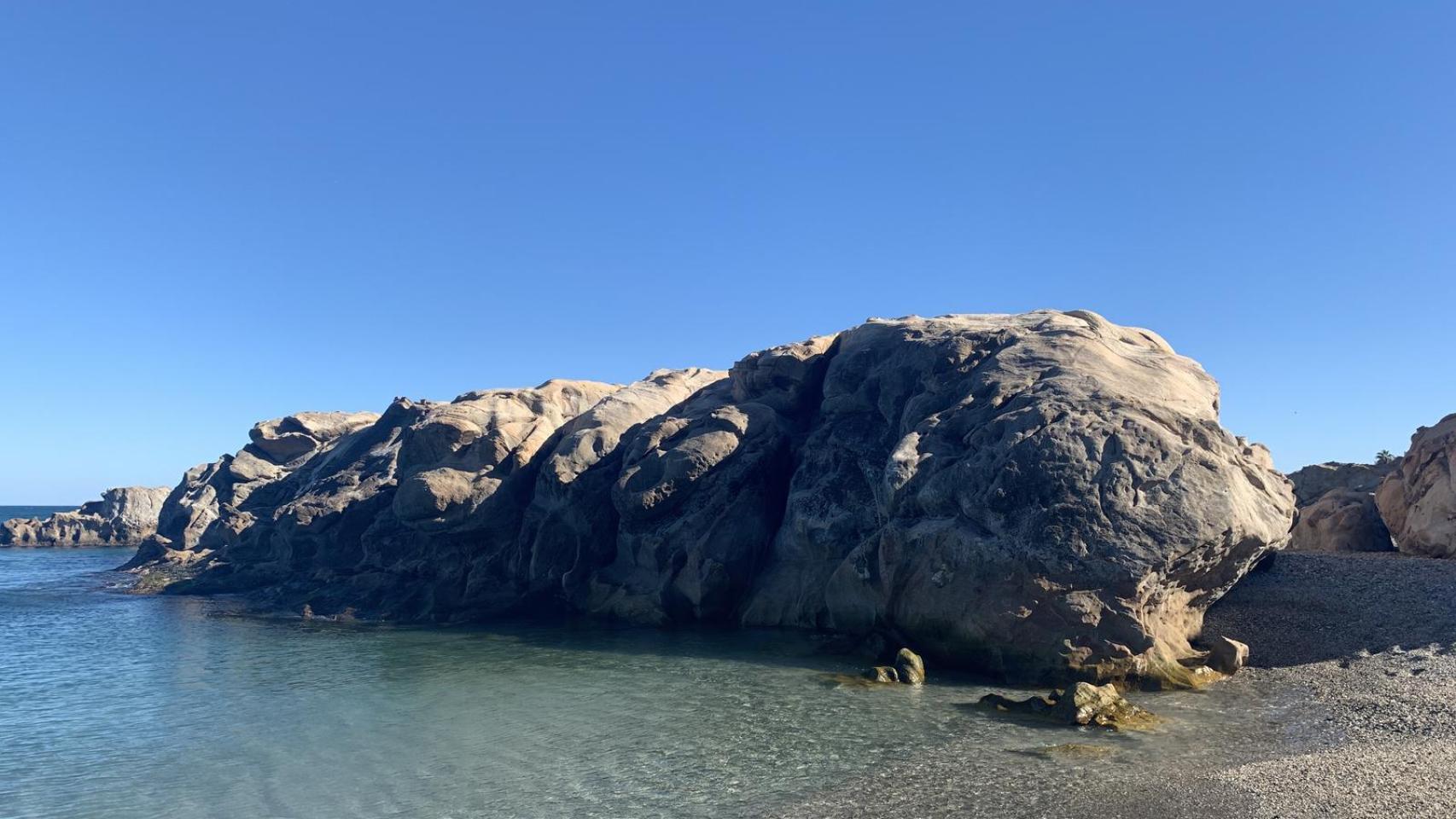 Estas son las tres tranquilas playas de Manilva con una belleza natural ...