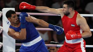 Ayoub Ghadfa no puede con el invencible Jalolov en la final de boxeo y ...