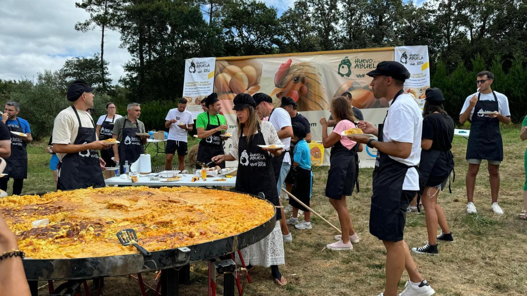La tortilla más grande del mundo se prepara en Galicia: 15.000 huevos y ...