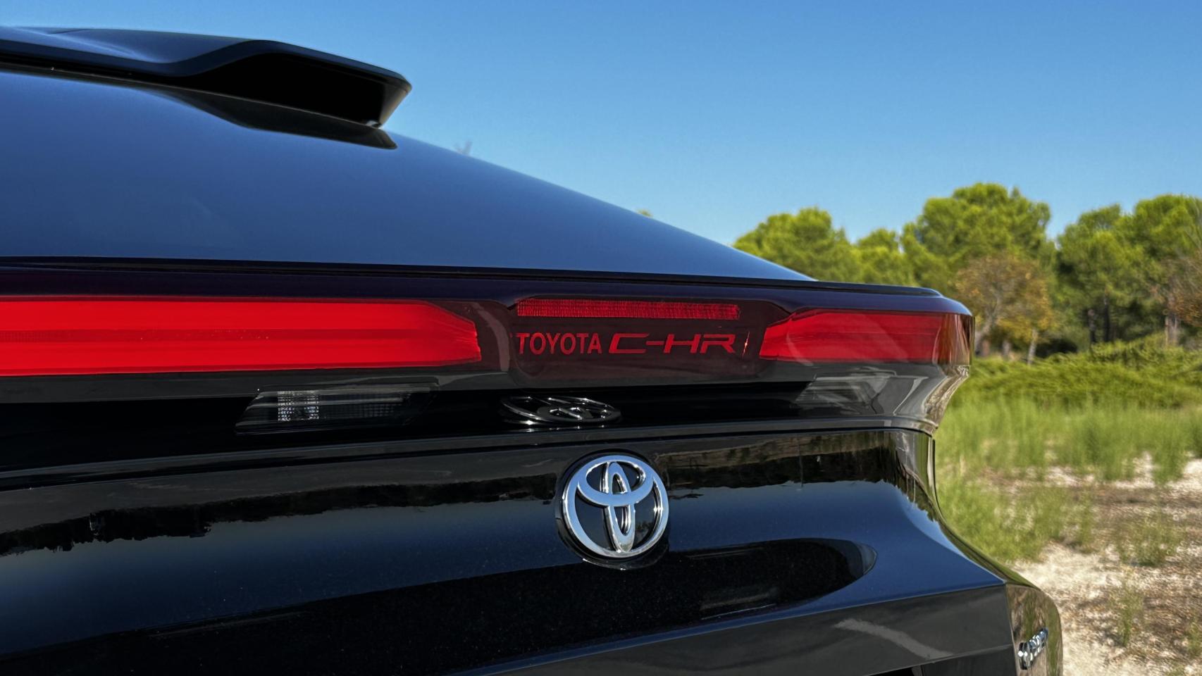 Probamos el Toyota C-HR híbrido enchufable: el SUV definitivo para ...